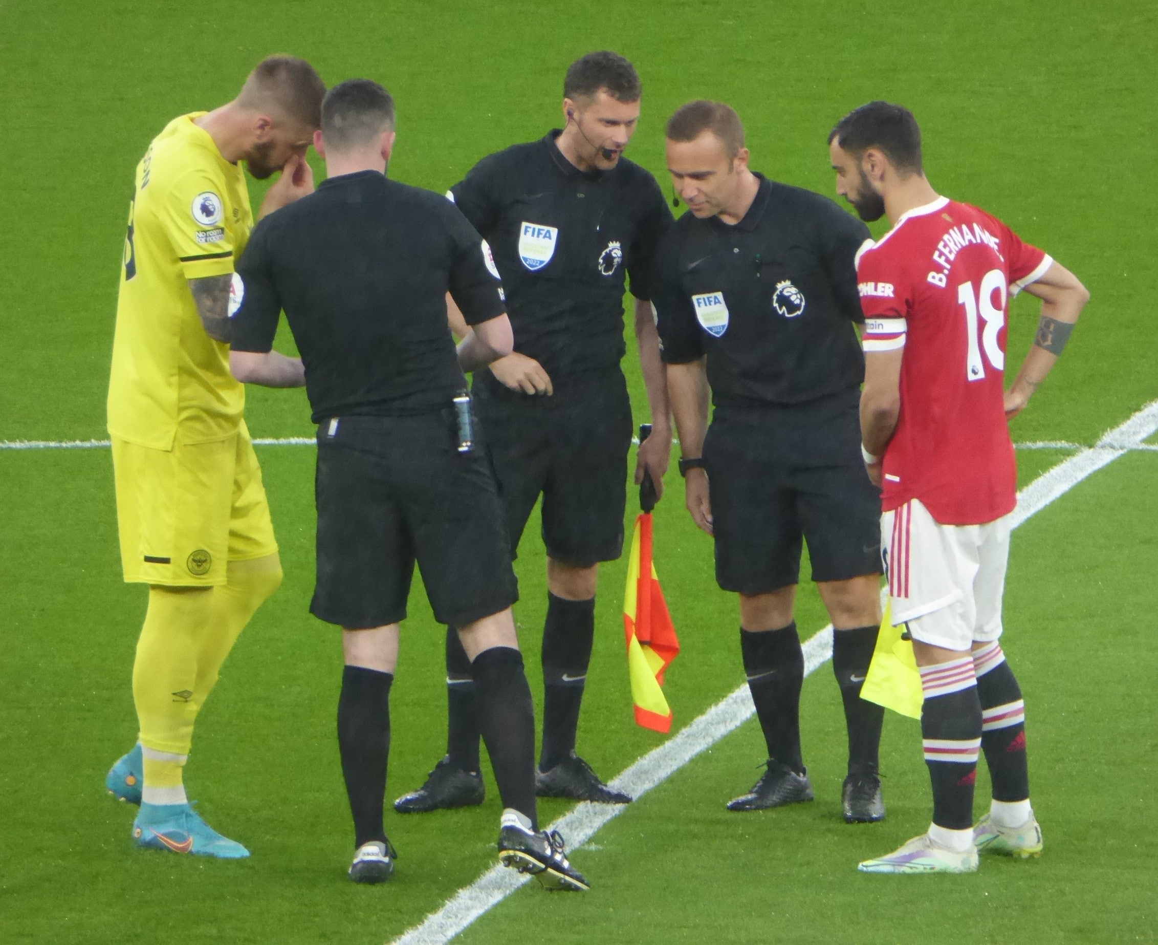 How Much do Premier League Referees Get Paid? | 5Times